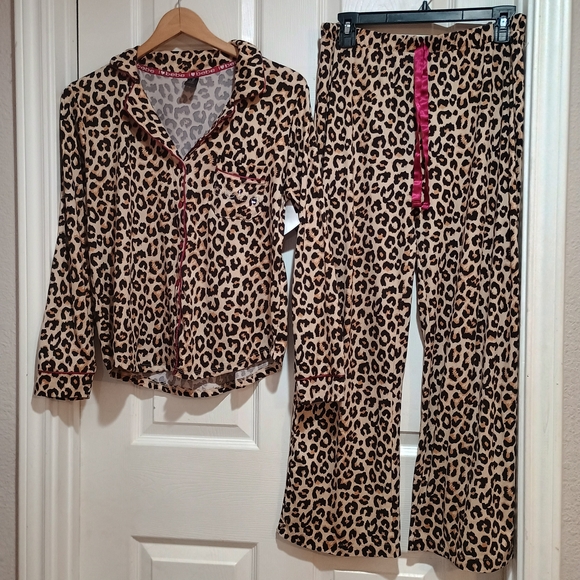 bebe | Intimates & Sleepwear | New Bebe Elegant Leopard Print Womens ...